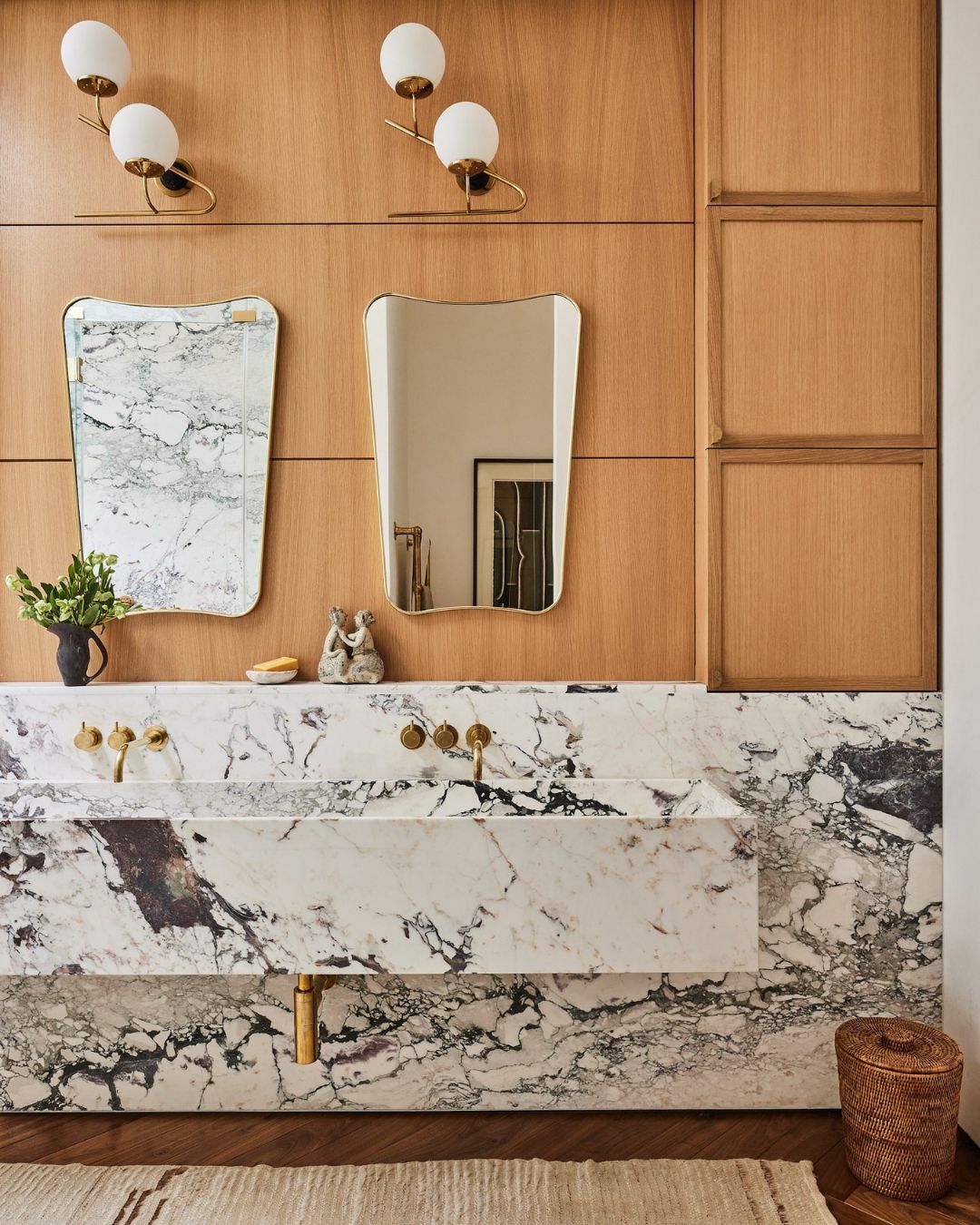 Marble and wood, the winning pair in interior design
