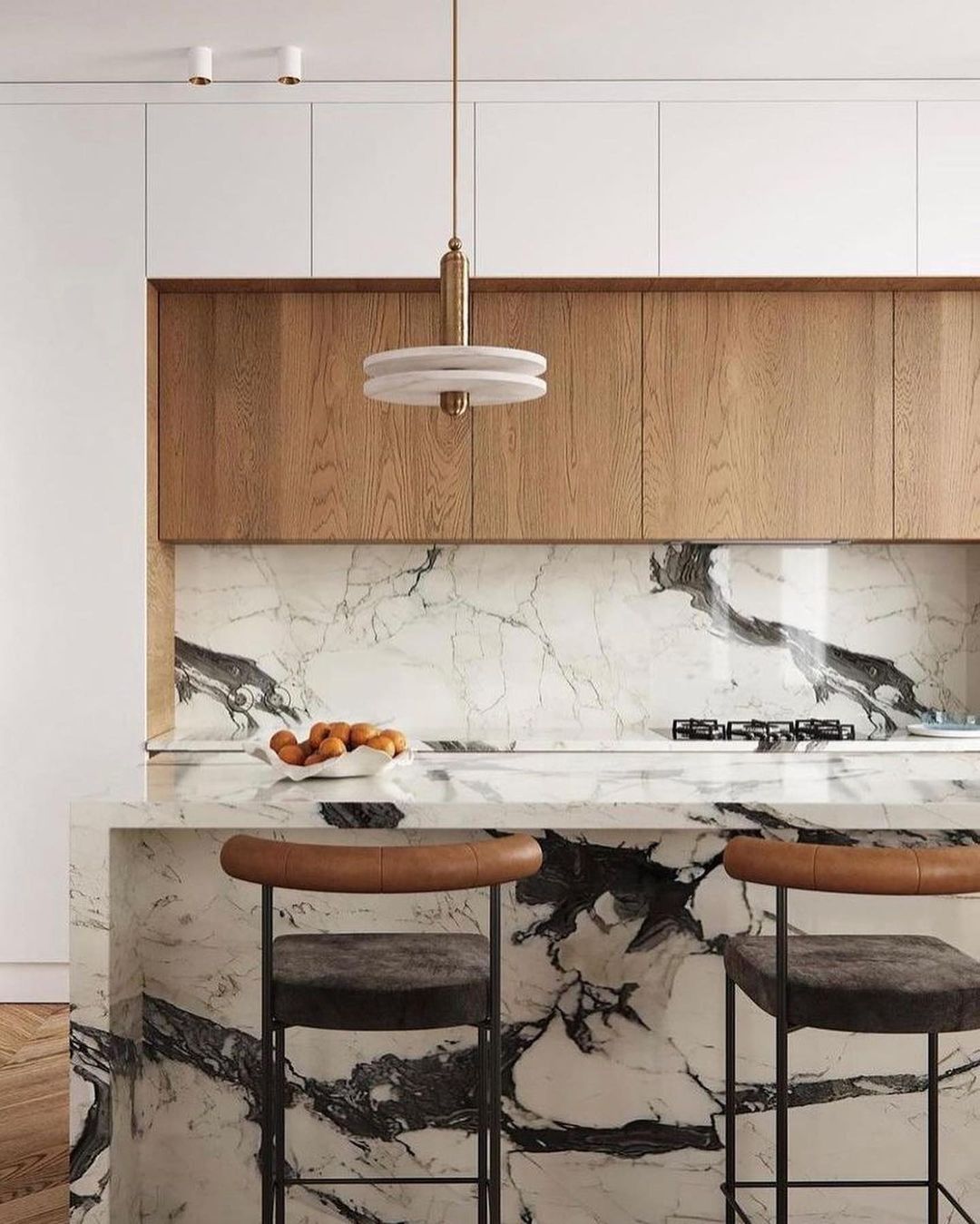 Marble and wood, the winning pair in interior design